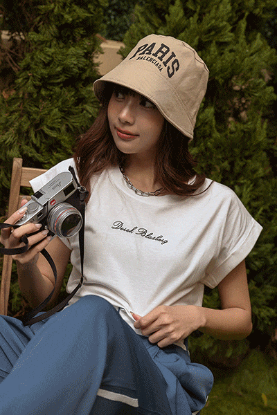 現貨 正韓草寫英字袖反摺短版T恤上衣 - PUFII｜網路流行時尚女裝｜官網