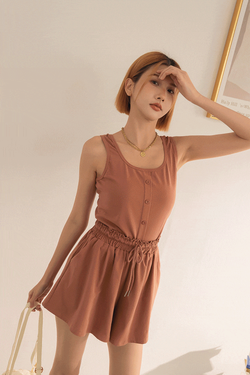 現貨 自訂款連帽拉鍊外套+背心+短褲休閒三件組套裝 - PUFII｜網路流行時尚女裝｜官網