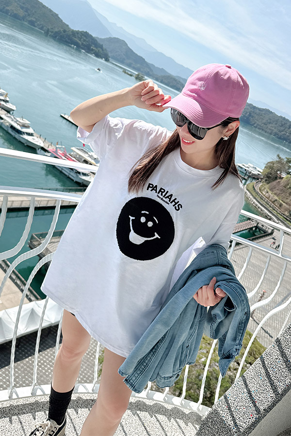 QQ毛笑臉刺繡英字短袖T恤上衣 - PUFII｜網路流行時尚女裝｜官網