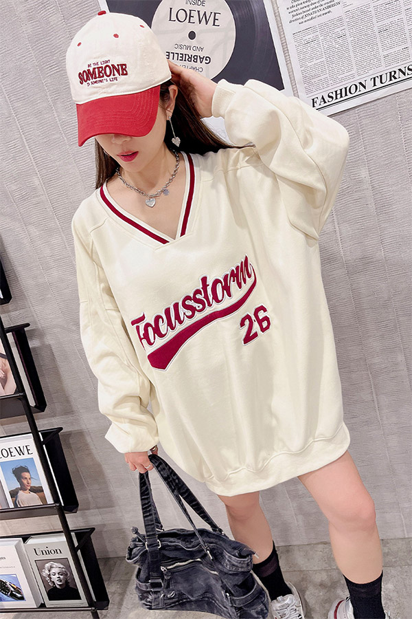 V領撞色複合牛奶絲大學T恤上衣 - PUFII｜網路流行時尚女裝｜官網